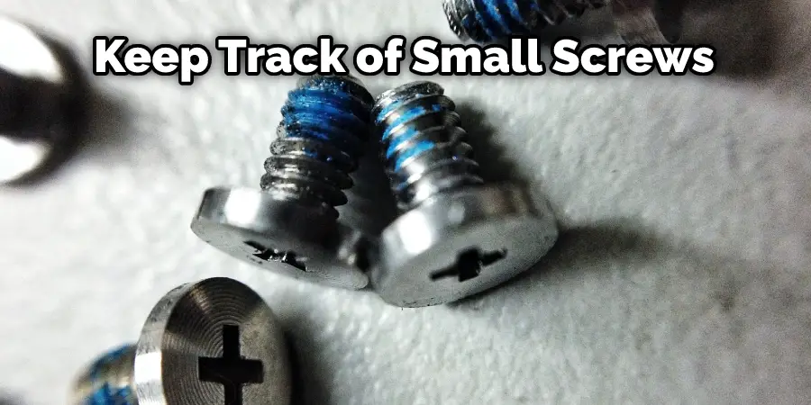 How to Remove Dewalt Magnetic Screw Lock Sleeve in 5 Steps