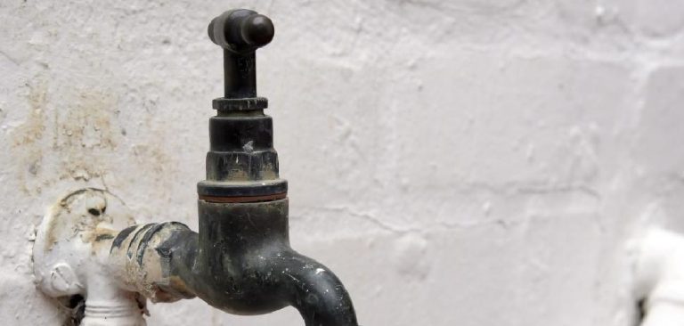 How to Remove Limescale on Black Taps | 10 Easy Steps (2026)